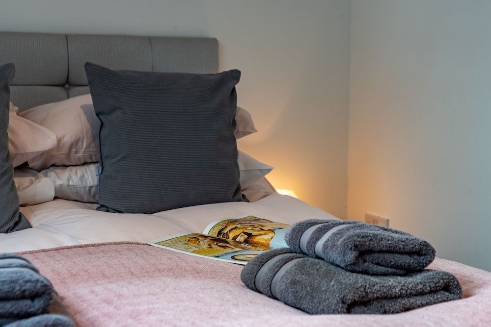 Cotswold Holiday let With hot tub - The Old Garage - Enstone | Vrbo