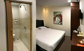 Quarto Standard, 1 quarto, fumadores | Minibar, secretária, secretária adequada para computadores portáteis 