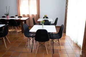 Pequeno-almoço continental diário incluído 