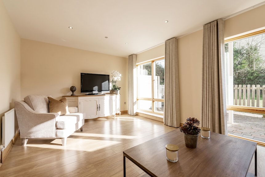 Charming Leopardstown Townhouse - Bray