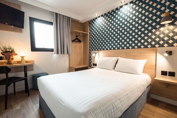 Kyriad Direct Orleans Nord - Cap Saran - Saran