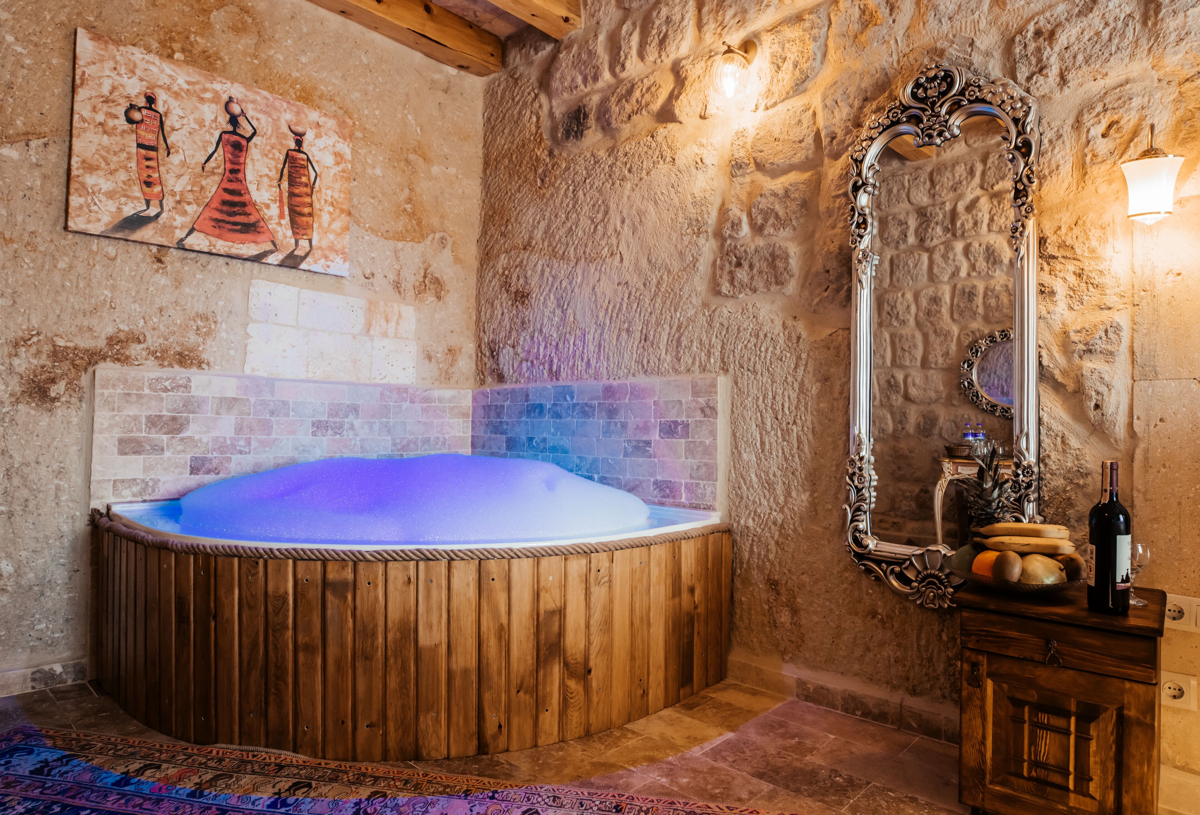 Quarto Deluxe | Roupa de alta qualidade, cofre no quarto, com decoração personalizada 