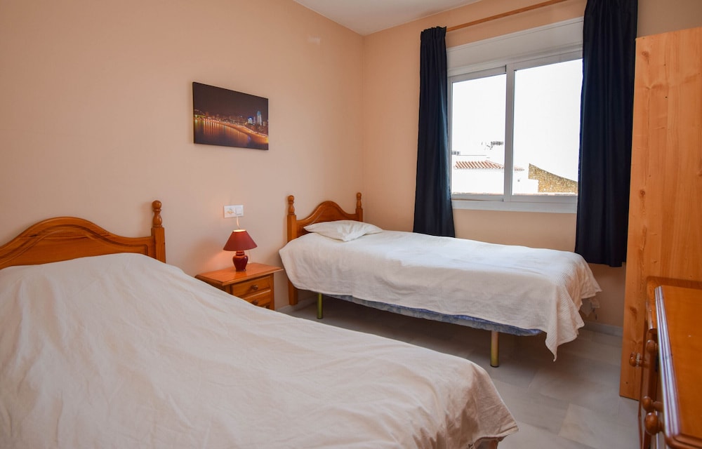 Ref 290: Townhouse With Roof Terrace ,Pool Sea View,& Easy Walk To The Beach. - Fuengirola