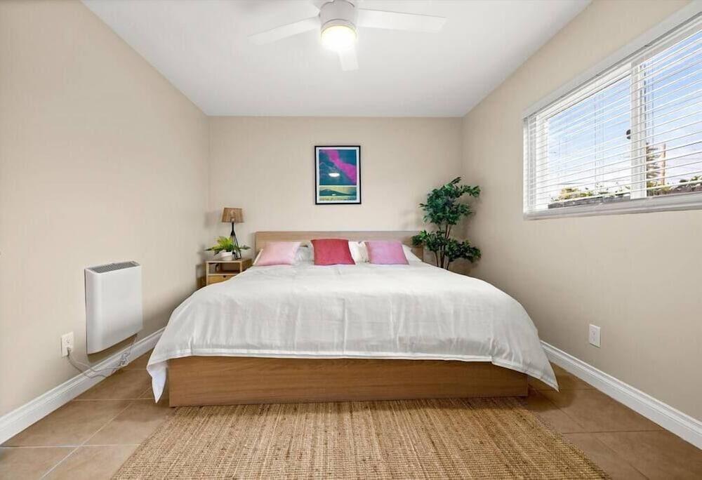 Beach Apartment, Walk Downtown! - Montecito, CA