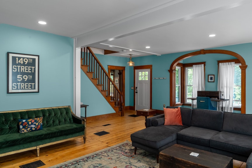 1875 Modern Renovated 7 Acres With Post & Beam Barn And Charm - Close To Skiing - Vermont