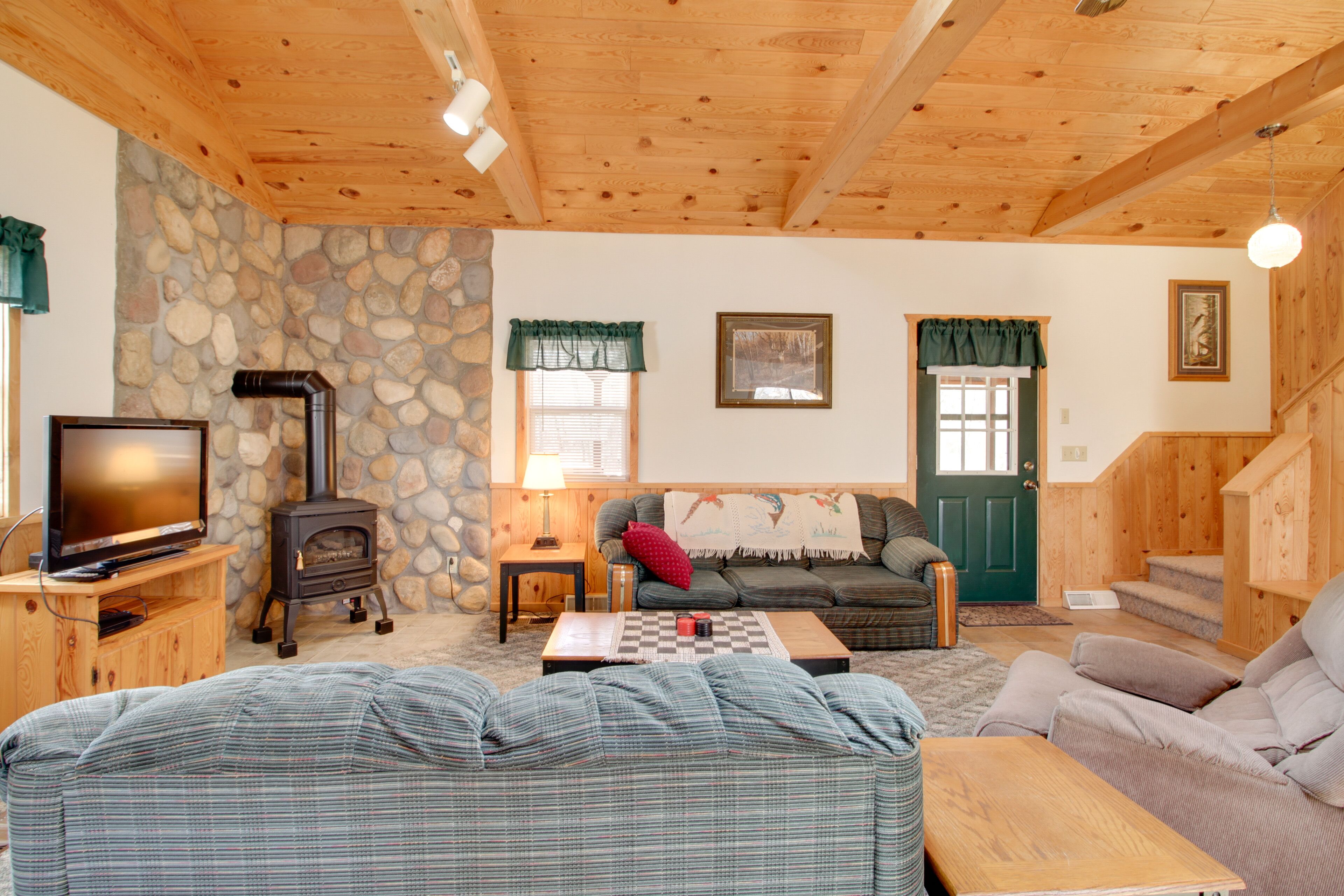 Minnesota Cabin Rental: 3 Mi To Pelican Lake! - Breezy Point, MN