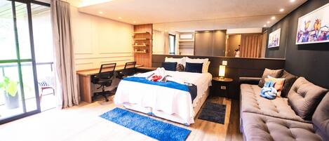 Apartamento design | 1 quarto, frigobar, escrivaninha, espaço de trabalho para notebook