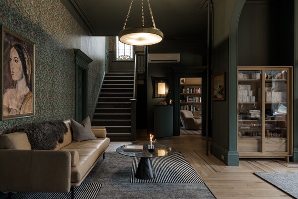 데벨 인 - 세인트 존스