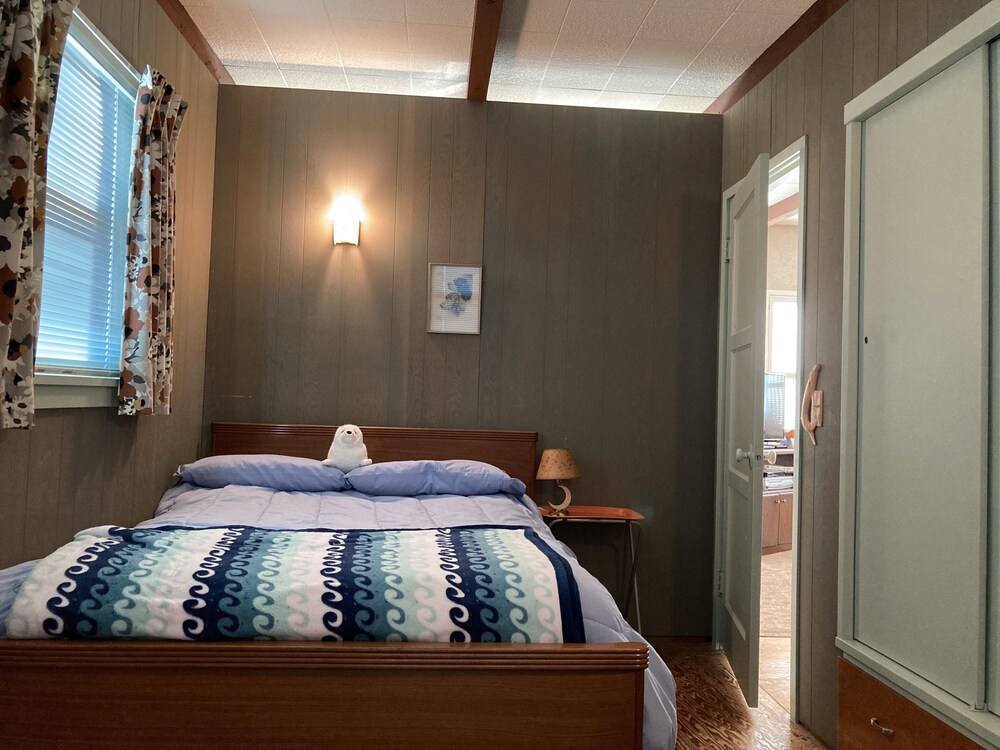 The Fishing Cabin at Lagoon Point - Greenbank | Vrbo