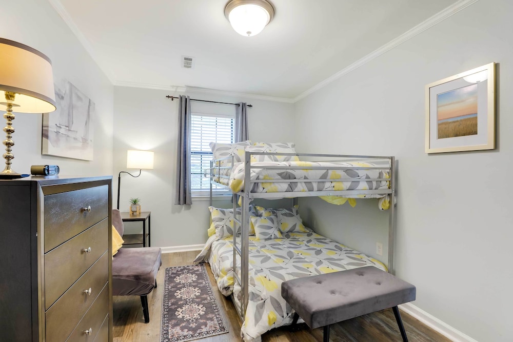 North Charleston Vacation Rental Near Cooper River - Goose Creek, SC