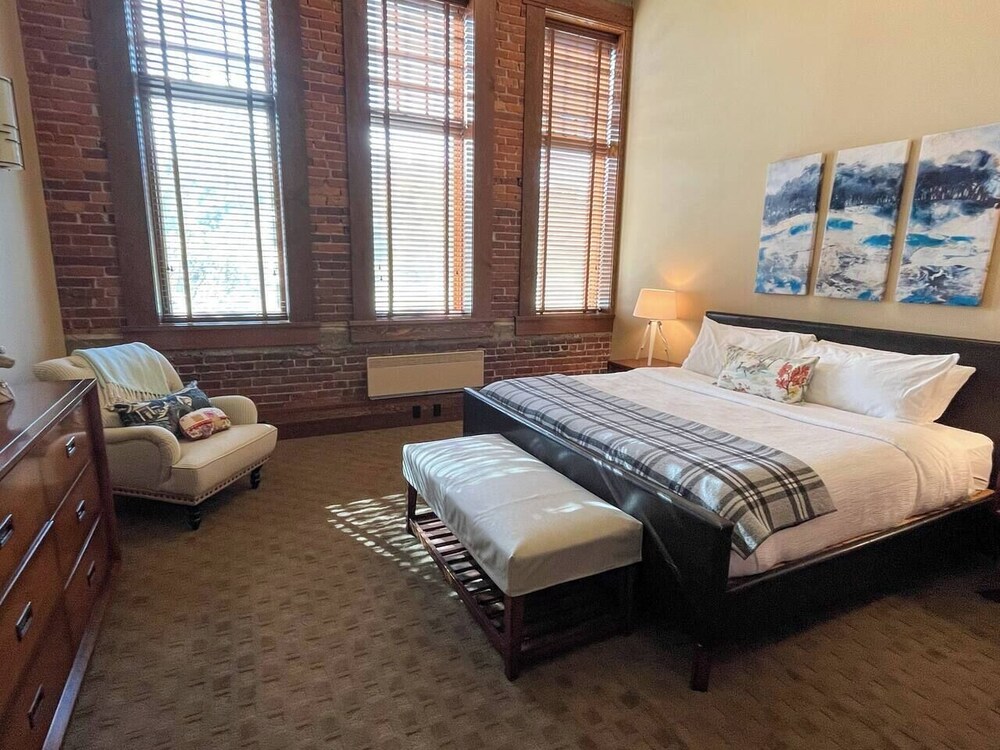 Beautiful 3 Bedroom L Sleeps 5 - Fernie