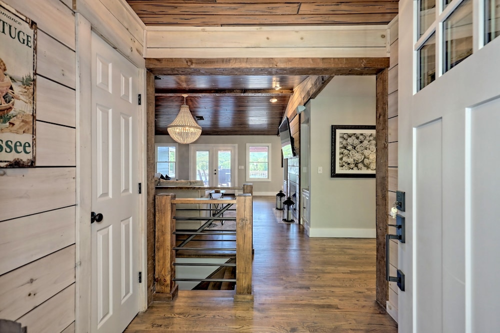 Angel’s Envy by Chatuge Home Concierge | 6BR · Sleeps 14 · Lakefront ...
