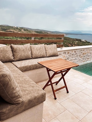 Duplex panorâmico, piscina particular | Terraço/pátio