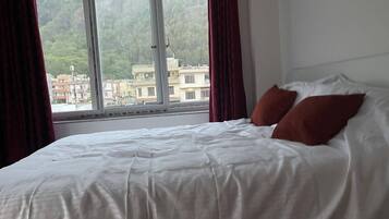 Quarto solteiro | Quartos à prova de som, Wi-Fi de cortesia, roupa de cama