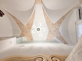 Classic Room | 1 quarto, edredões de penas, camas de colchão Select Comfort 