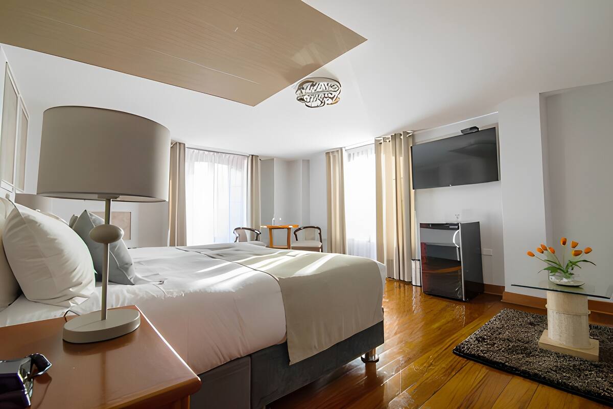 Suite Júnior | Cofre no quarto, ferro/tábua de engomar, Wi-fi grátis 