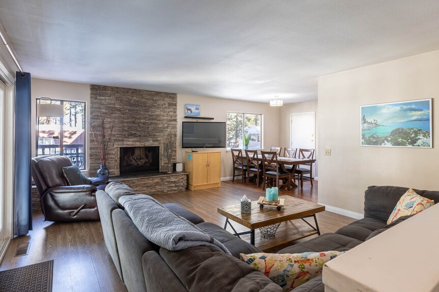 2 Homes With 6 Bdr Near The Lake W/ Hottub - South Lake Tahoe, CA