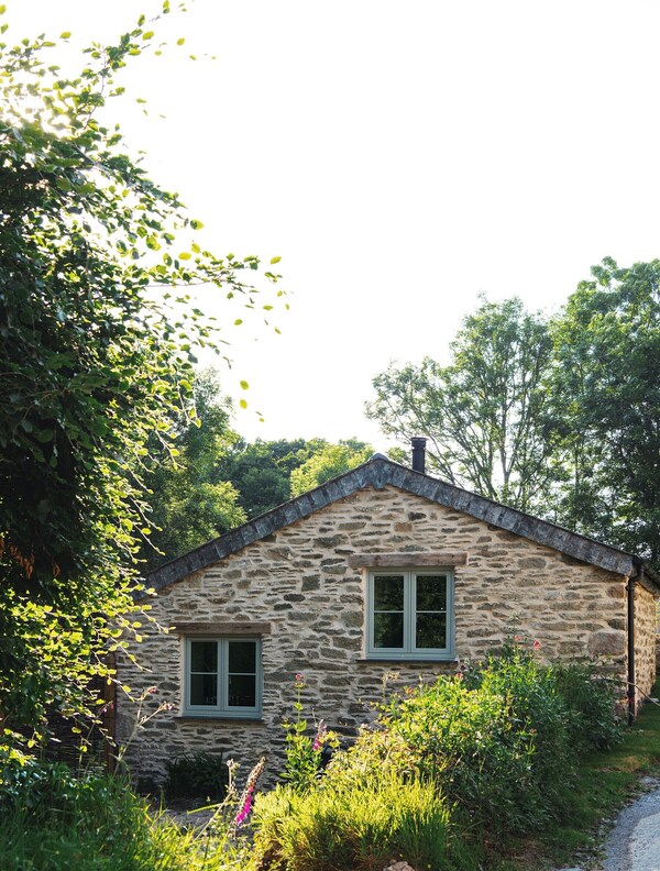 The Pigsty  And Spa Garden At Tregoose Old Mill - Mawgan Porth