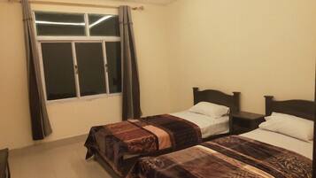 Quarto Duplo Standard | Ferro/tábua de engomar, Wi-fi grátis