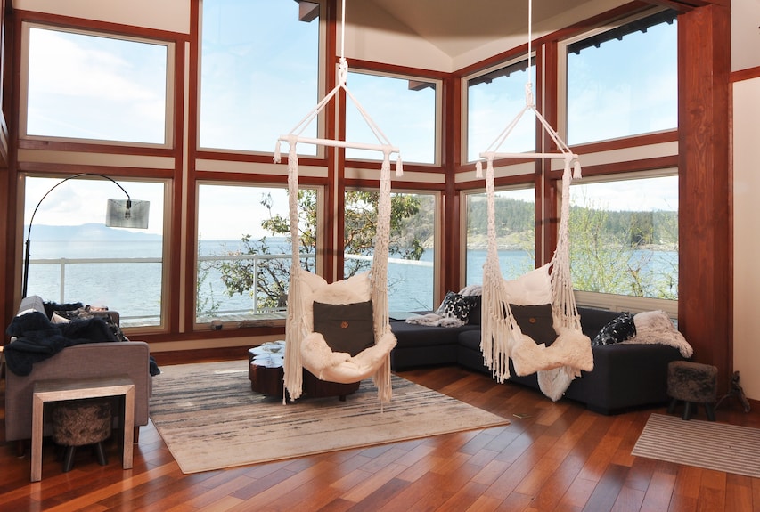 Exclusive Private Island - Pacific Ocean Paradise - Vancouver Island