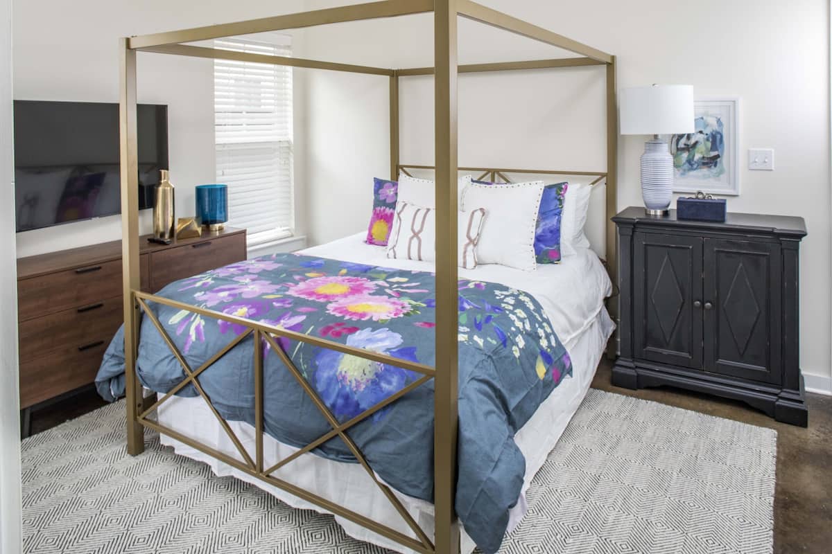 Casa de campo superluxo, 2 quartos | Roupas de cama premium, edredons de pluma, camas com colchões pillow-top