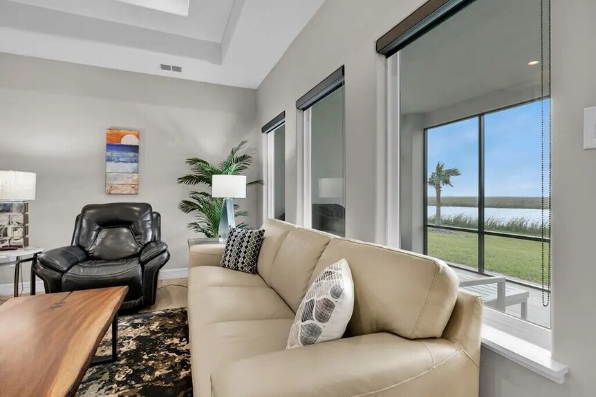 The Mother Of Pearl- 26 Val - Brownsville, TX