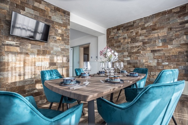 Apartamento Exclusivo | Cozinha privada | Um frigorífico, um micro-ondas, uma placa de cozinha