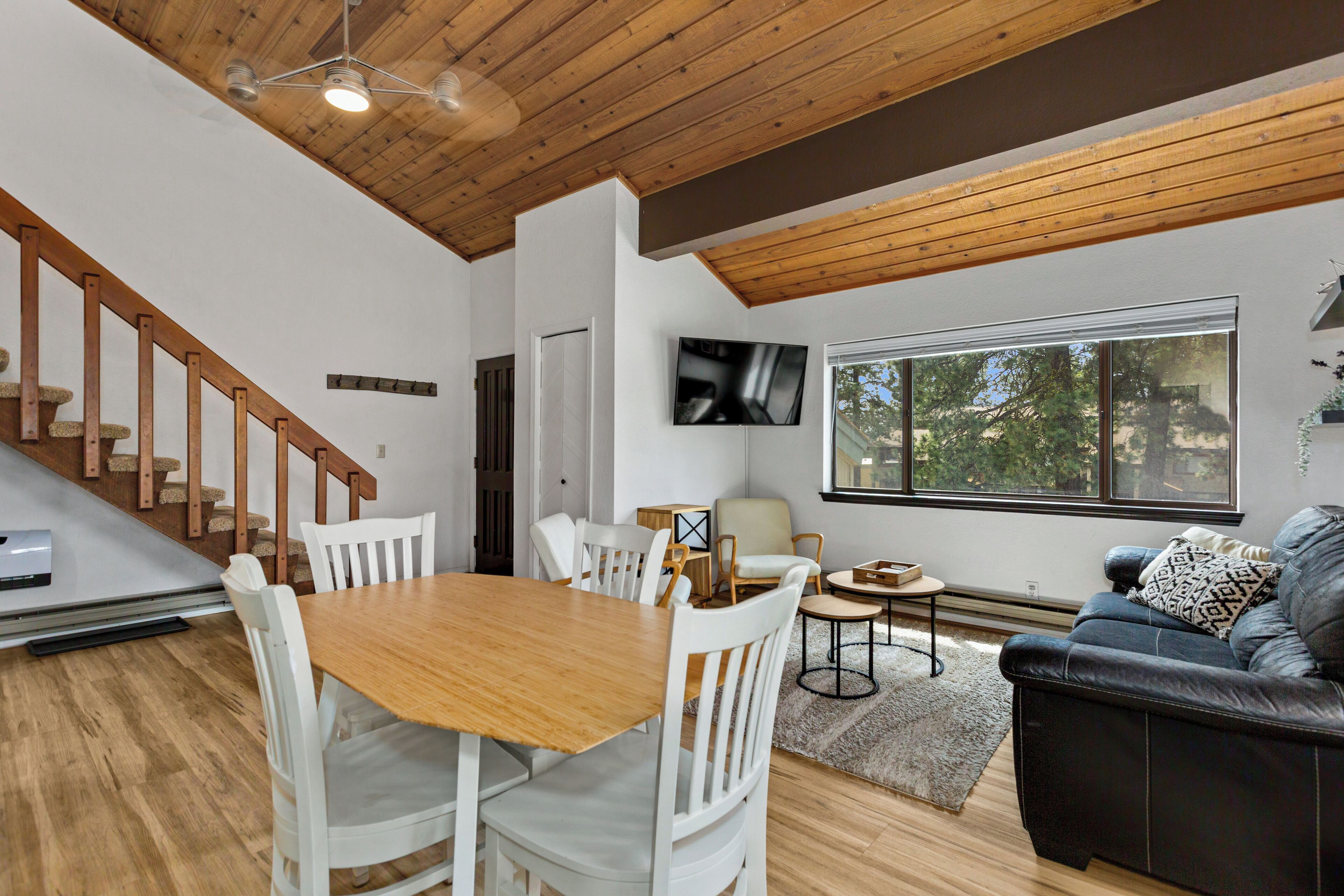 Modern Mccall Mountain Gem -- Pet-friendly -- Less Than 1 Mi To Lake & Downtown - McCall, ID