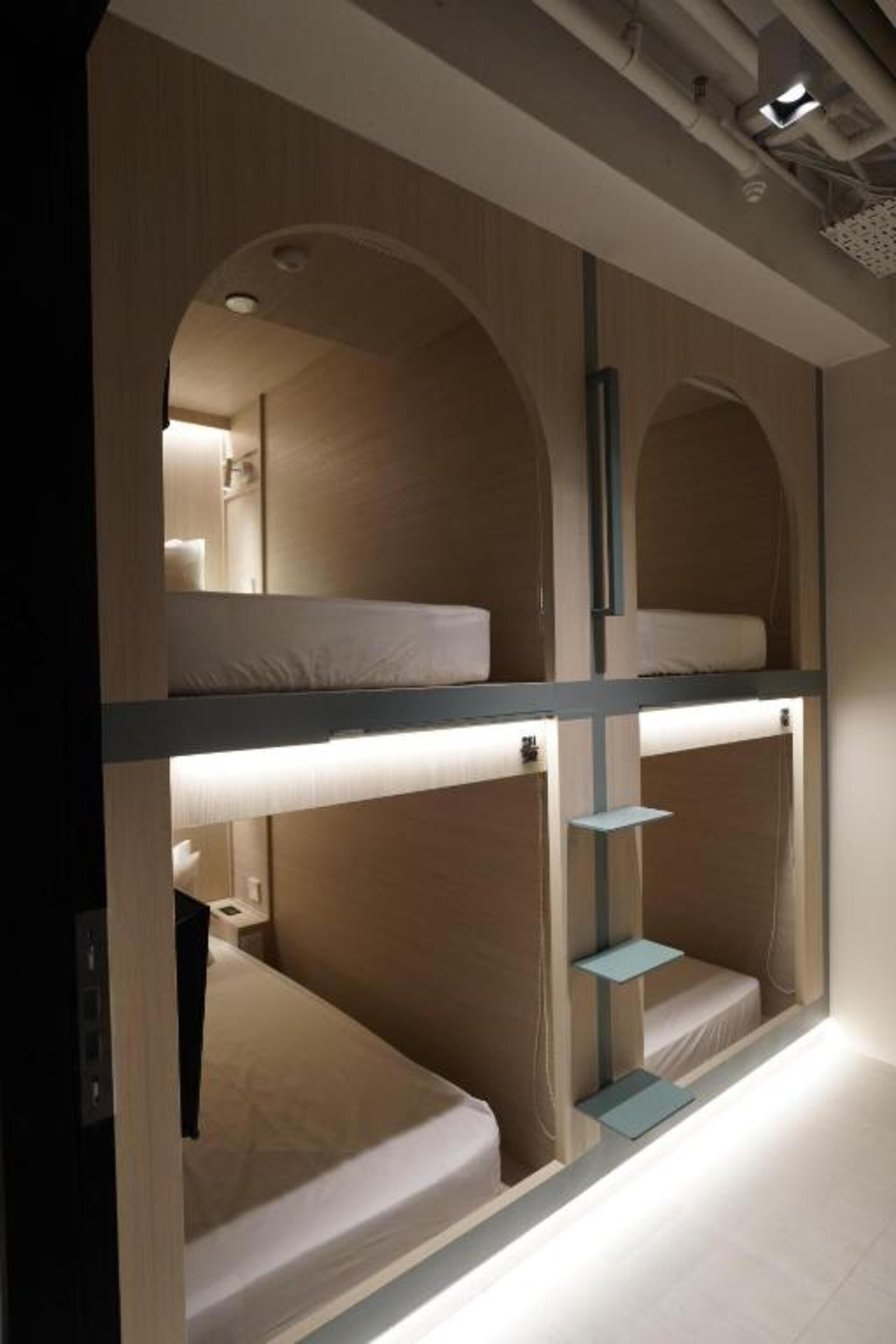 Jyu Capsule Hotel in Singapore: Find Hotel Reviews, Rooms, and Prices ...