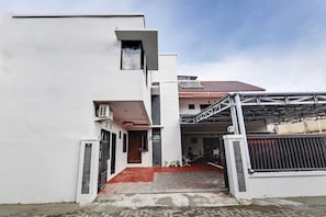 Fachada da propriedade