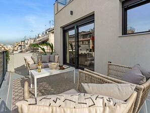Estúdio, terraço, vista para a cidade | Sacada