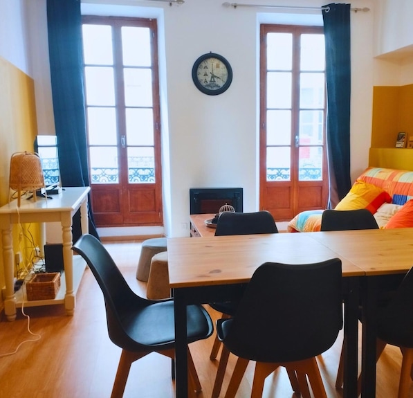 Appartement En Plein Centre - Vaucluse