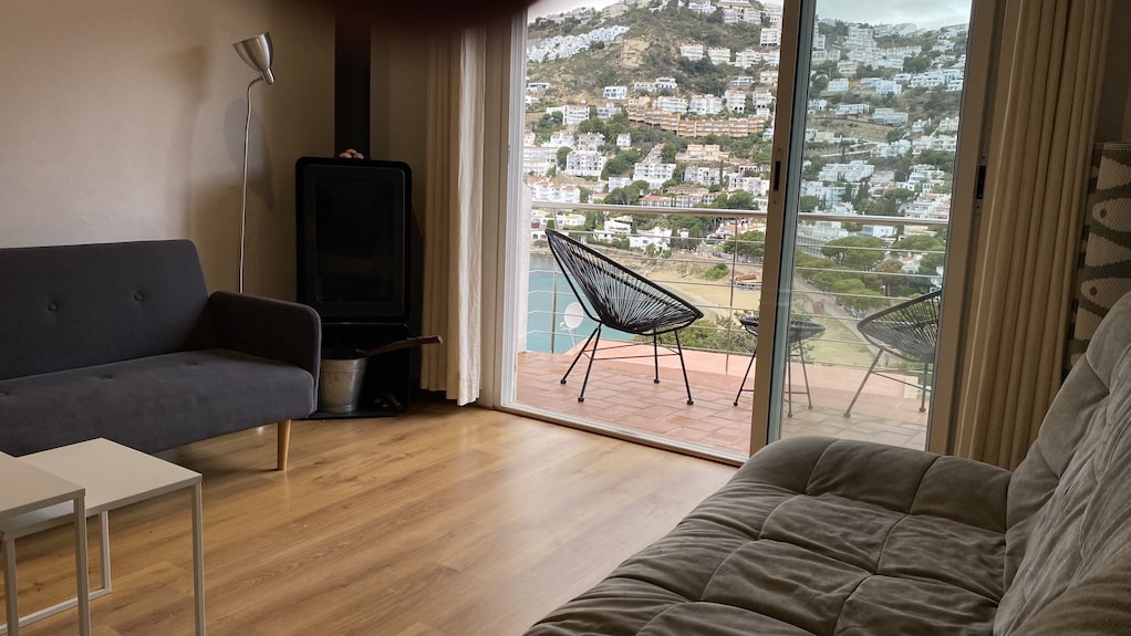 Beach House En Triplex A 5 Minutes De La Plage - Cadaqués