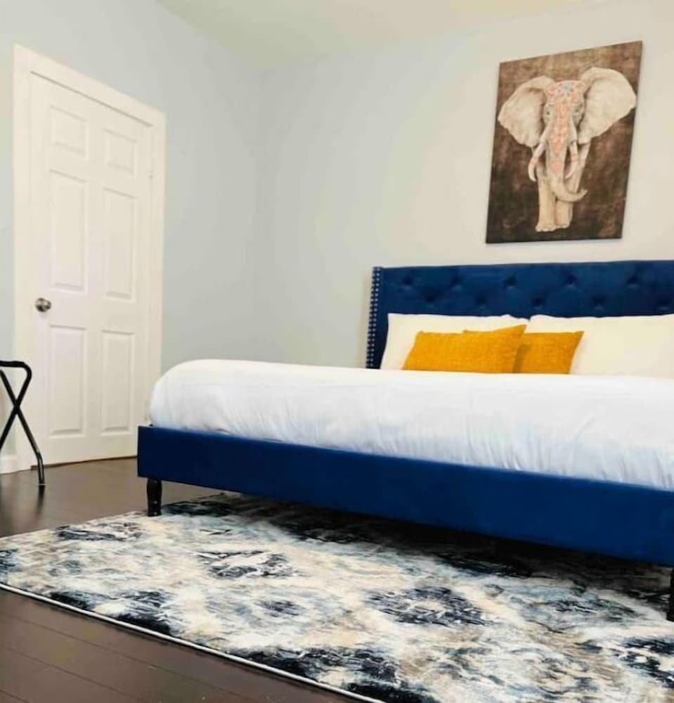New Spacious Stylish King Bed Apt - Free Parking - Villanova University, Villanova