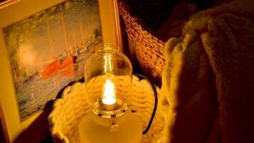 Quarto Duplo Tradicional | Minibar com produtos grátis, com decoração personalizada