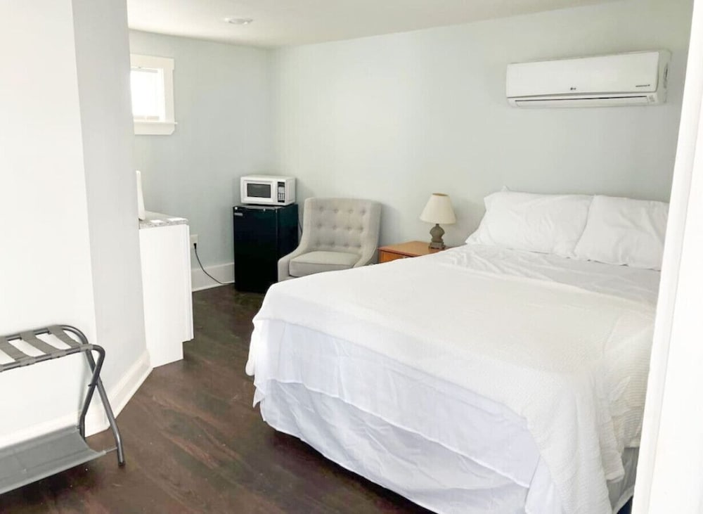 Hampton Beach Suite | Mins To Maine | Pet Friendly - Exeter, NH