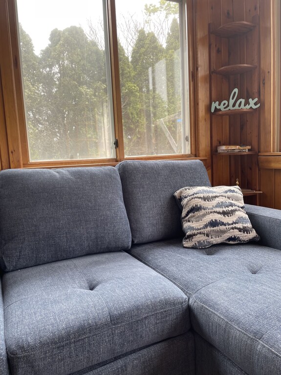 Updated '50's Cottage 5 Mins To The Beach With Indoor And Outdoor Entertainment! - 羅德島州