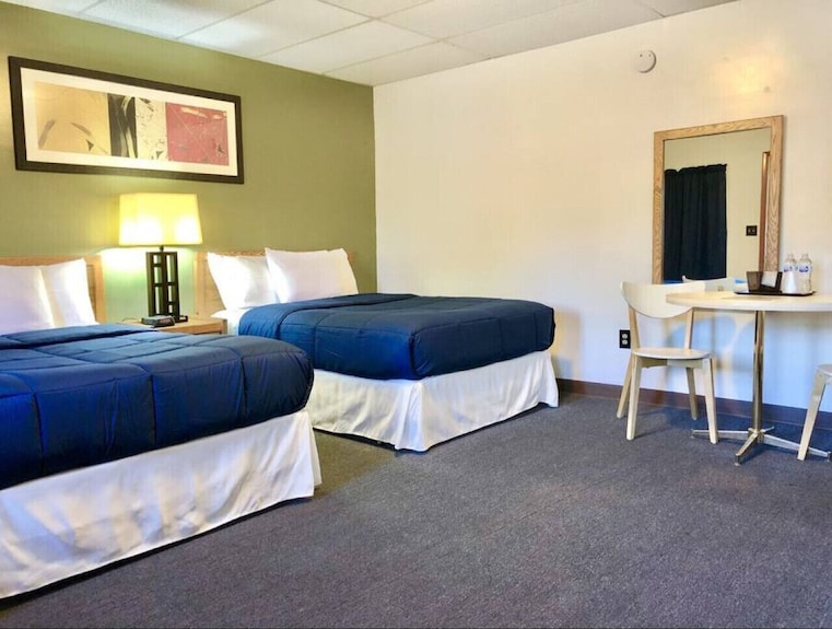 Hilltop Lodge Two Double - Room 106 - 미네소타