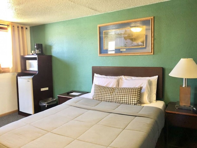 Hilltop Lodge - Aspen -Queen Cabin - Minnesota