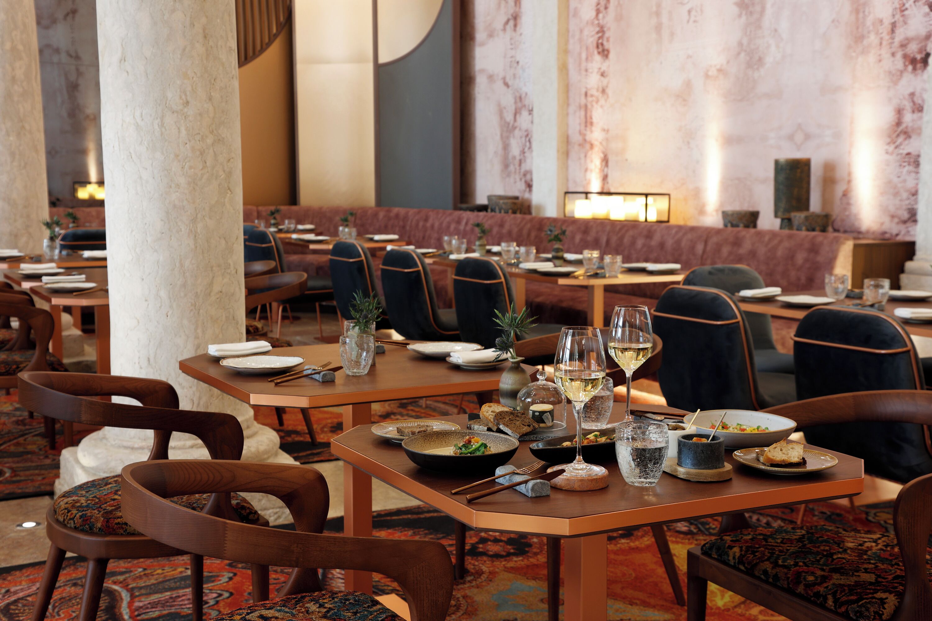 Pequeno-almoço tipo buffet diário (25 EUR por pessoa) 