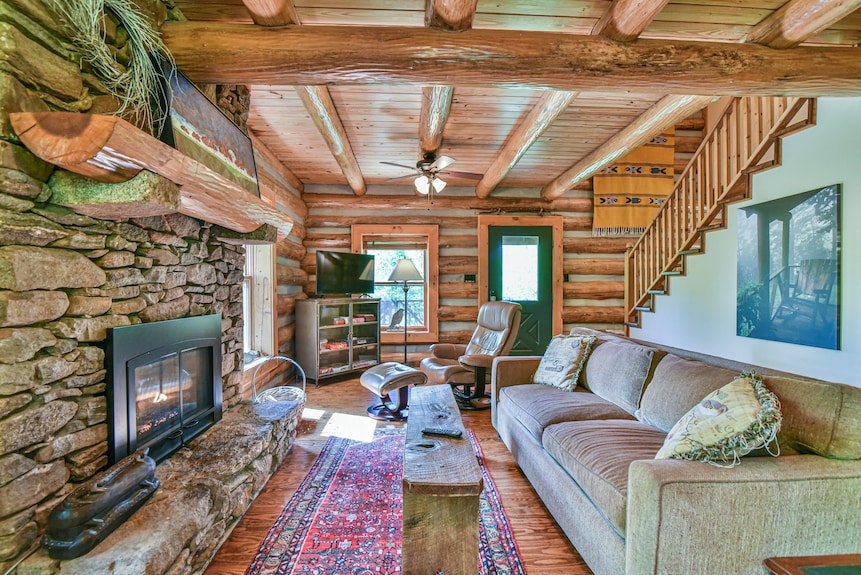 Classic Log Cabin 15 Minutes To Downtown Asheville-fire Pit, Pond, Fireplace - Weaverville, NC