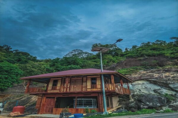 Express O 91702 Mandeh Homestay Syariah Near Bank Nagari Pt Bank Pembangunan Daerah (Bpd) Sumbar Cabang Painan - West Sumatra