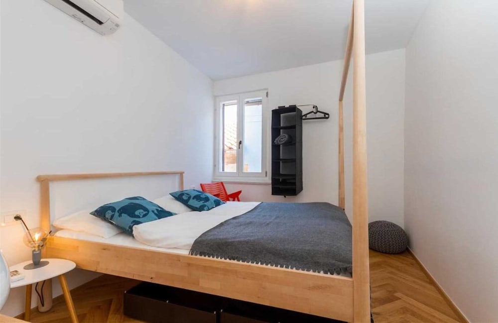 Three Bedroom Apartment With Terrace Little Tower Piran - Portorož