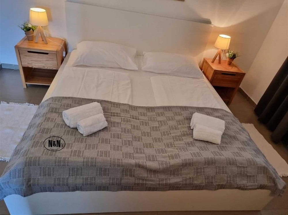 Deluxe One Bedroom Apartment With Terrace N&n3 Portoroz - Piran