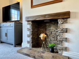 Casa de Campo Familiar | Sala de estar | Smart TV de 50 polegadas com canais digitais, Netflix 