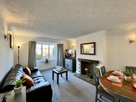 Casa de Campo Familiar | Sala de estar | Smart TV de 50 polegadas com canais digitais, Netflix 