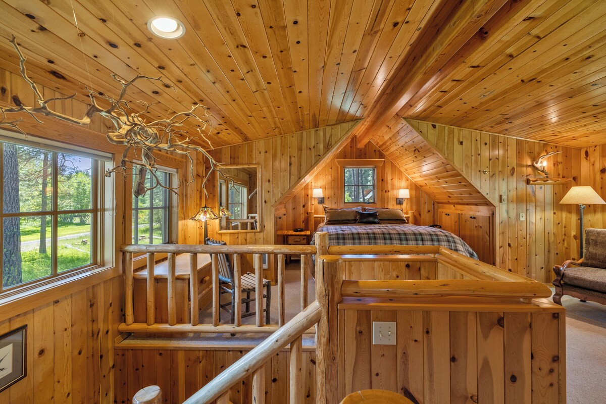 Metolius River Resort Cabin 11 Luxurious cabin on the Metolius River ...