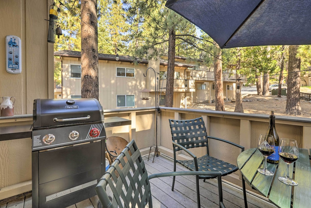 1 Mi To Beach: Incline Village Condo W/ Rafts! - Carson City, NV
