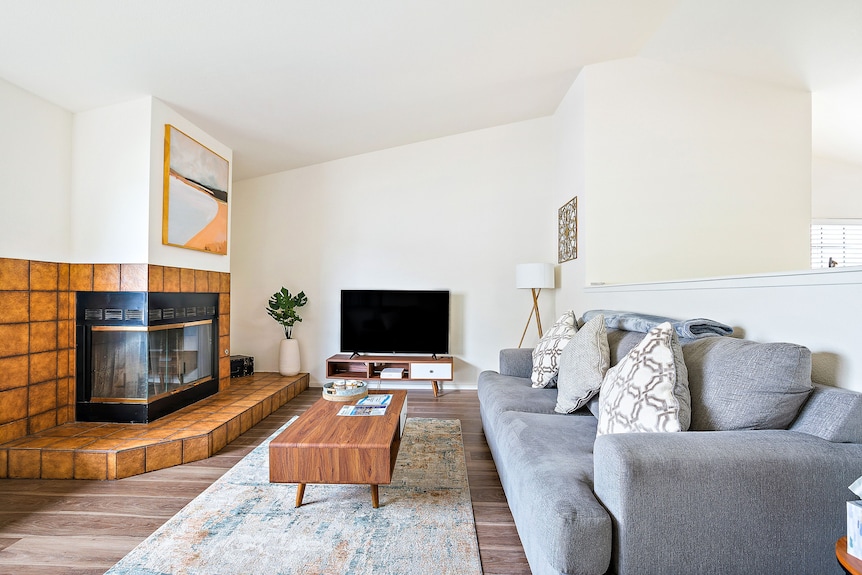 2-story Centrally Located Home With Grill, Patio, Fireplace, Streaming, & W/d - Pismo Beach, CA