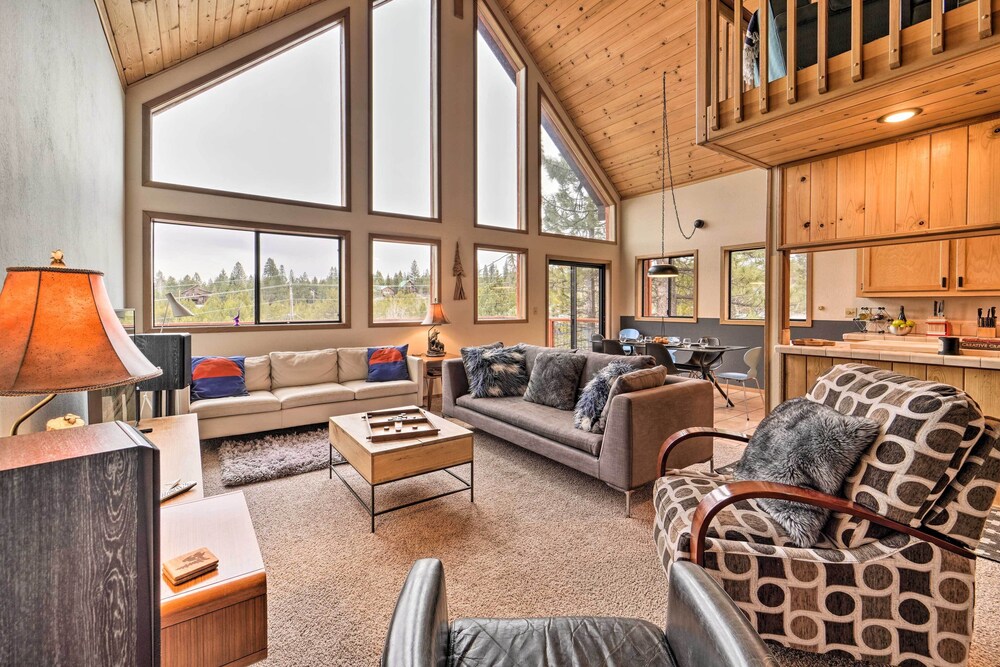 Deck + Fireplace: Log Cabin In Tahoe Donner! - Truckee, CA